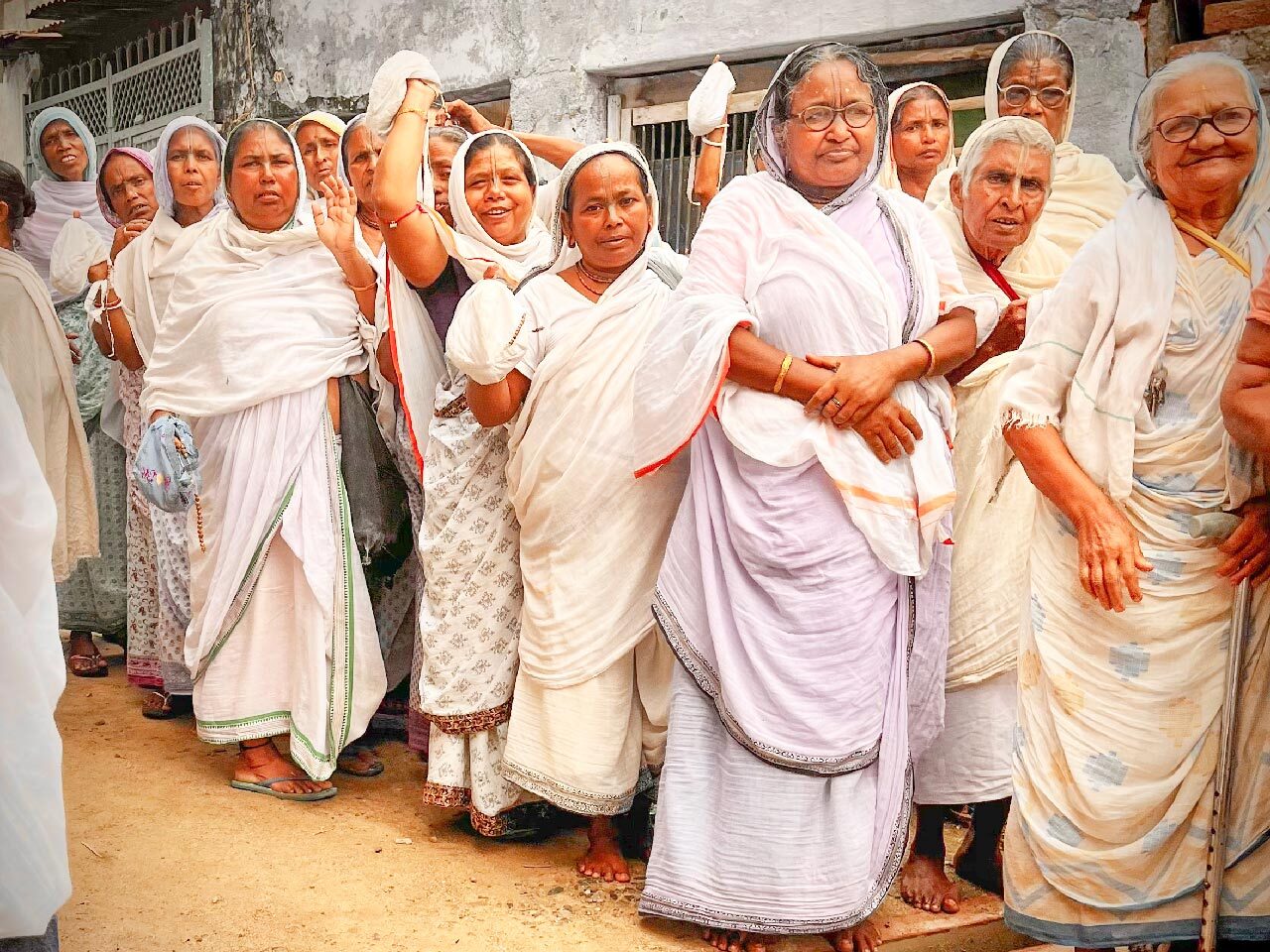 Donate Nourishing Meals To Thousands Of Matajis On The Sacred Occasion ...