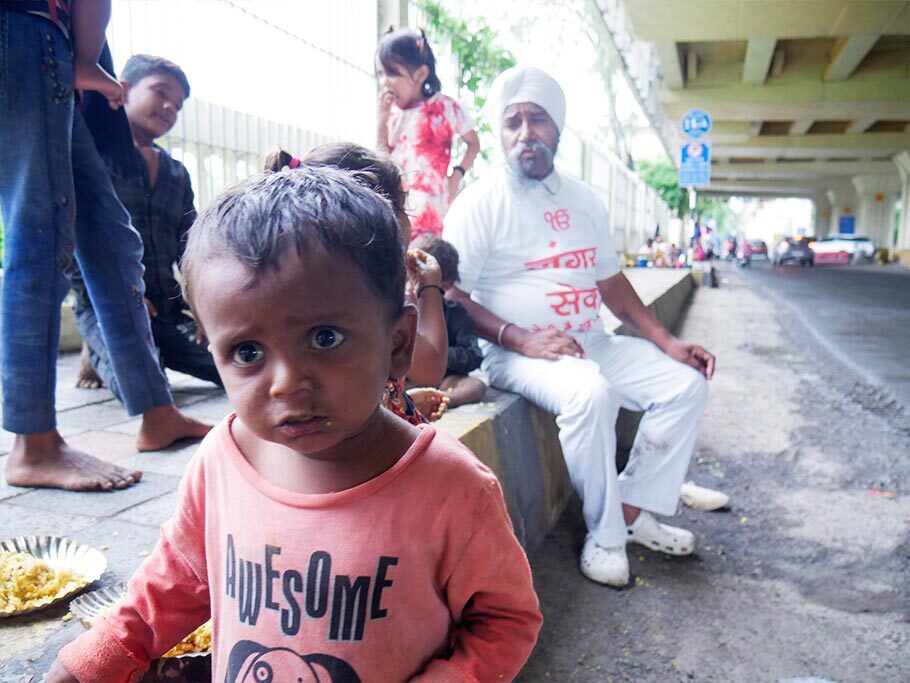 This Hero Never Takes a Day Off Support Langar On Wheels 24x7. | DonateKart