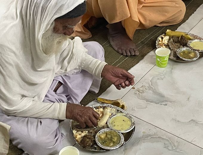 In this Daan Utsav, Help to make a world without hunger | DonateKart