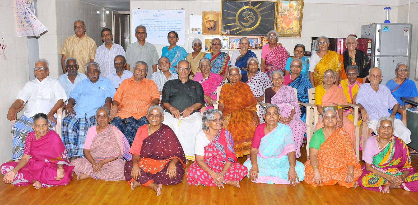 Contribute Towards Feeding The Elderly With Akshaya Trust | DonateKart