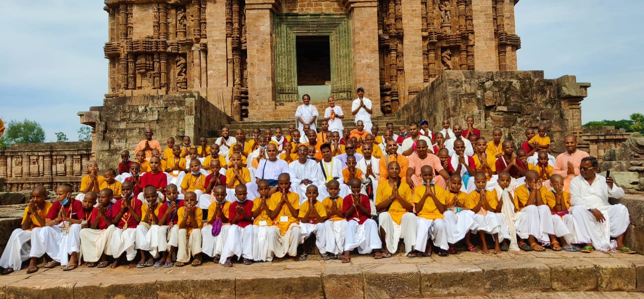 Donate Groceries to Children of Bhaktivedanta Gurukul | DonateKart