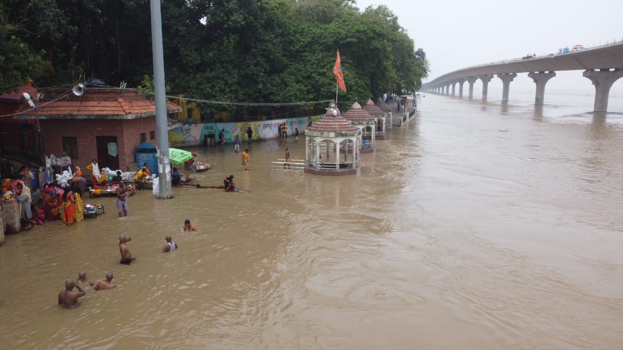 Dangerous Floods Have Left Bihar Devastated, Hundreds Are In Need Of ...