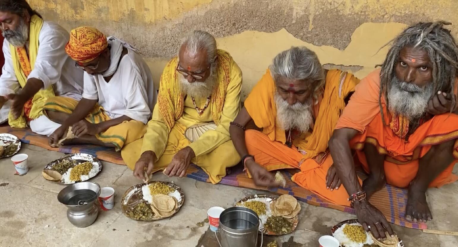 This Shravan Maas, Donate To Feed Warm Meals To Countless Pilgrims Of ...