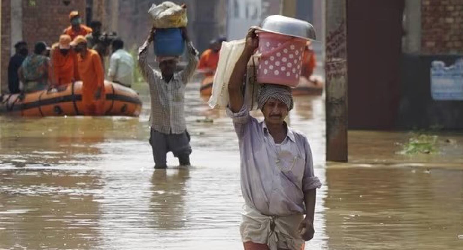 With No Food Or Shelter, Hundreds Of Families In UP Are Struggling To ...