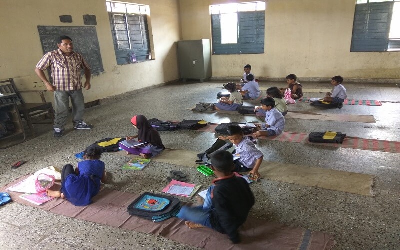 91 students in a school and NO computers! Please help to change ...